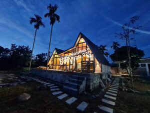 Homestay Gây Ấn Tượng Mạnh Nhờ Đá Tự Nhiên + Gỗ | Phố Đá Đẹp